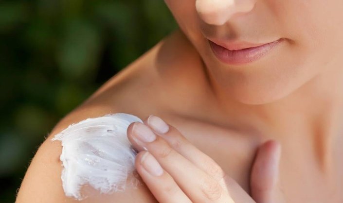 How To Layer Your Skin Care The Right Way