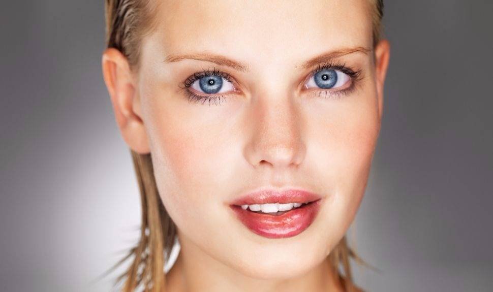 What Causes Oily Skin? How to Get Rid of Excess Oil Production ...